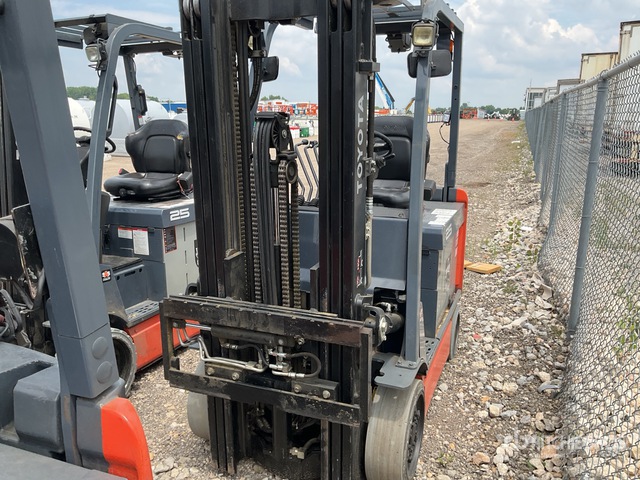 2013 Toyota 8FBCHU25 3500 lb Electric Forklift | Ritchie Bros. Auctioneers