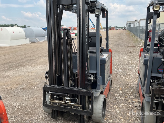 2013 Toyota 8FBCHU25 3500 lb Electric Forklift | Ritchie Bros. Auctioneers