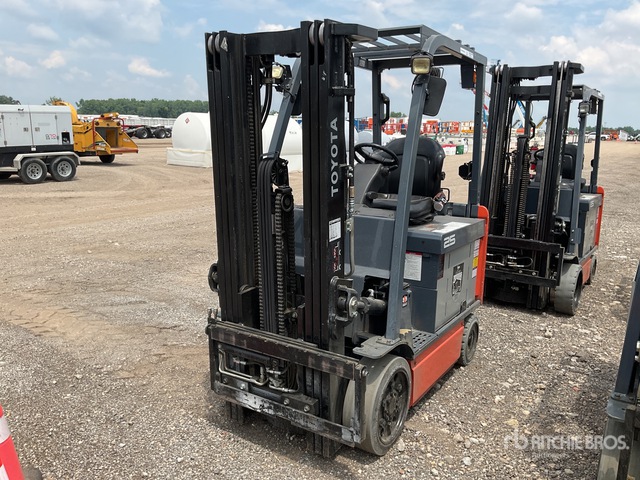 2013 Toyota 8FBCHU25 4850 lb Electric Forklift | Ritchie Bros. Auctioneers