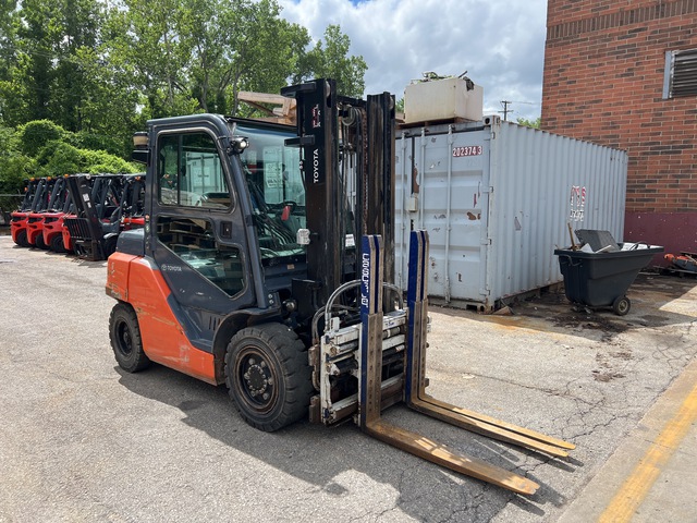 2020 Toyota 8FD35U Pneumatic Tire Forklift in Kansas City, Missouri ...