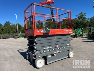 2016 Skyjack SJIII-4740 Electric Scissor Lift in Franksville, Wisconsin ...
