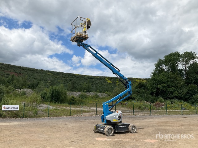 2017 Genie Z33/18 2WD Electric Articulating Boom Lift | Ritchie Bros ...