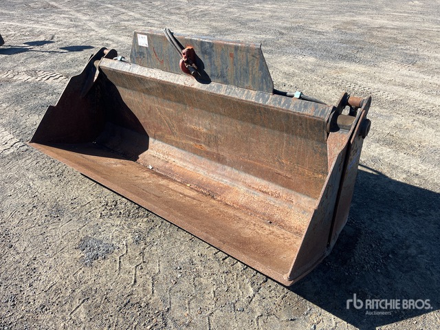 Mccormack 2200 mm Q/C Multi-Purpose Tilting Ag Tractor Bucket - Fits ...