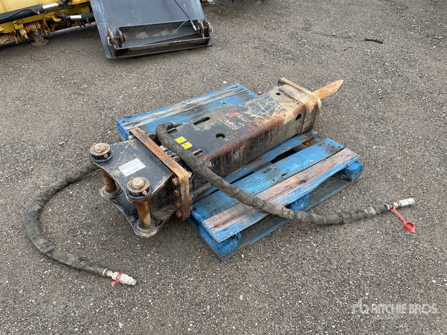 Cat B8 Q/C Hydraulic Breaker - Fits Cat 308 | Ritchie Bros. Auctioneers