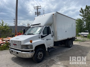 2005 GMC C5500 4x2 Van Truck in Bedford Park, Illinois, United States ...