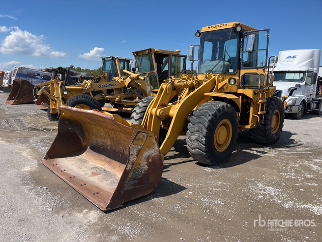 1996 Hyundai HL750 Wheel Loader (Inoperable) | Ritchie Bros. Auctioneers