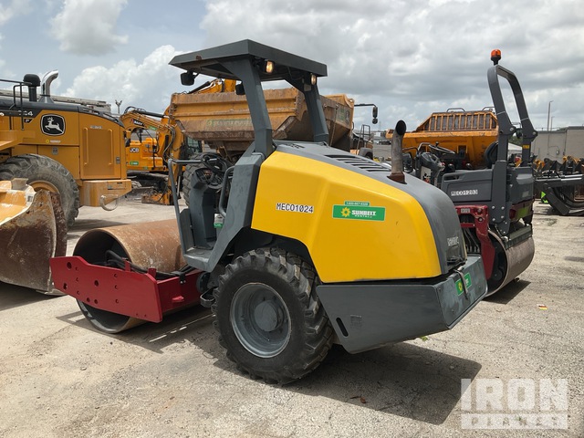 2016 Dynapac CA1300D Smooth Drum Compactor in Miami, Florida, United ...