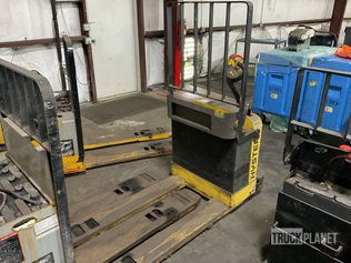 Hyster W40Z 4000 lb Electric Pallet Jack (Inoperable) in Columbia ...
