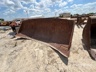 Cat D8 Dozer Blade in Fort Worth, Texas, United States (IronPlanet Item ...