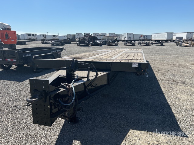 2018 Trail King 33 ft T/A Tilt Deck Trailer | Ritchie Bros. Auctioneers
