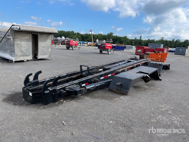 Roll-Off Body | Ritchie Bros. Auctioneers