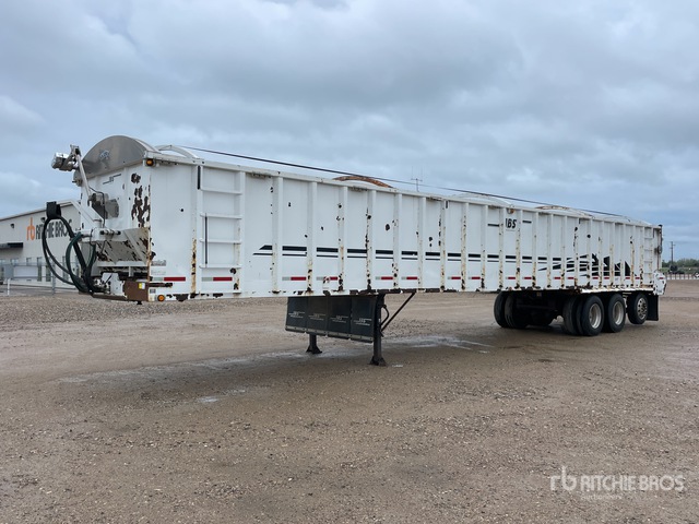 2013 JBS FT5160 51 ft Tri/A Live Bottom Silage Trailer | Ritchie Bros ...