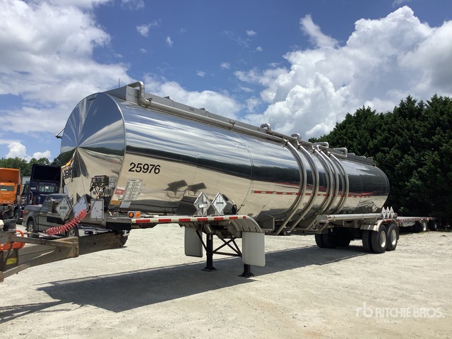 1996 Trailmaster 8500 gal T/A Tanker Trailer | Ritchie Bros. Auctioneers