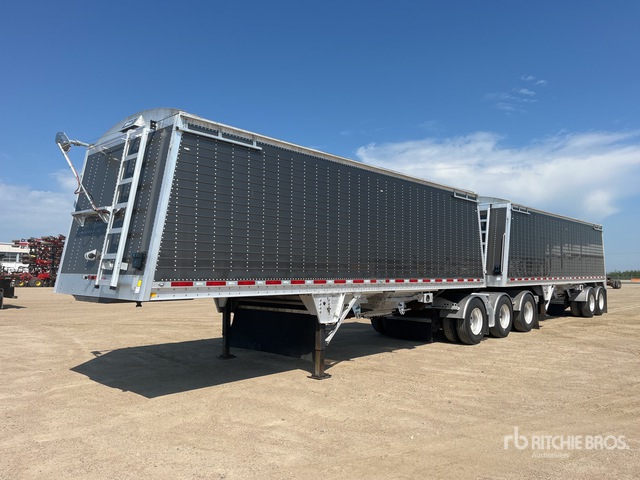2021 Wilson Super B-Train Grain Trailer | Ritchie Bros. Auctioneers