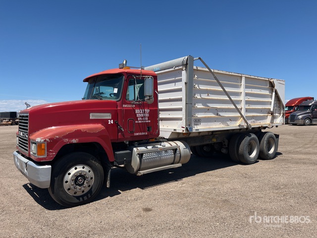 1994 Mack CH613 6x4 T/A Dump Truck | Ritchie Bros. Auctioneers