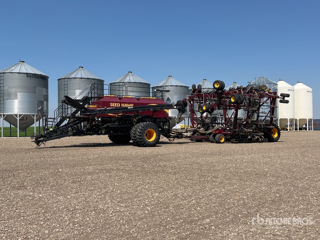 2016 Seed Hawk 7012 70 ft Air Drill | Ritchie Bros. Auctioneers