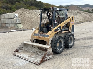 2003 Cat 216 Skid Steer Loader in Lakeside, California, United States ...