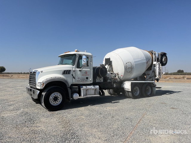 2019 Mack GR64F 8x4 Mixer Truck | Ritchie Bros. Auctioneers