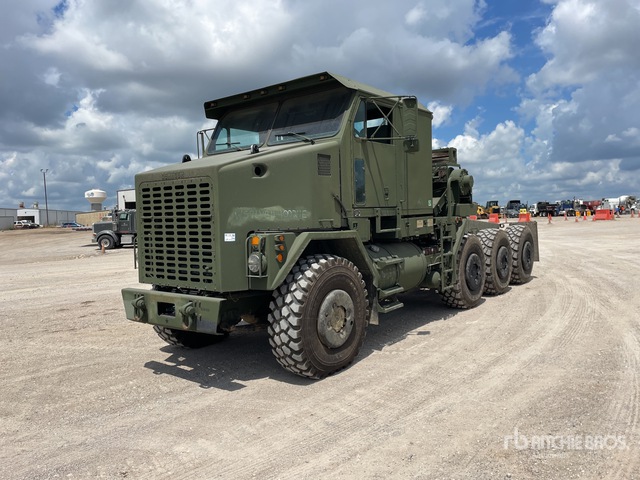 1999 Oshkosh M1070 HET 8x8 Crew Cab Camion cabrestante | Ritchie Bros ...