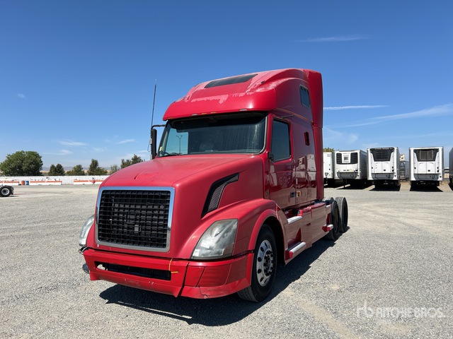 2006 Volvo VNL670 6x4 Sleeper Cab and Chassis | Ritchie Bros. Auctioneers