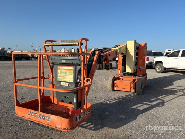 2017 JLG E300AJP 4WD Electric Articulating Boom Lift | Ritchie Bros ...