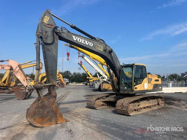 2013 Volvo EC250DL Tracked Excavator | Ritchie Bros. Auctioneers