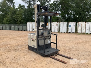 Surplus Crown SP 3000 Series Order Picker in Albany, Georgia, United ...