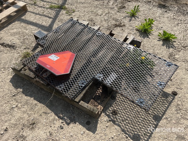 Tractor Rear Window Screen | Ritchie Bros. Auctioneers