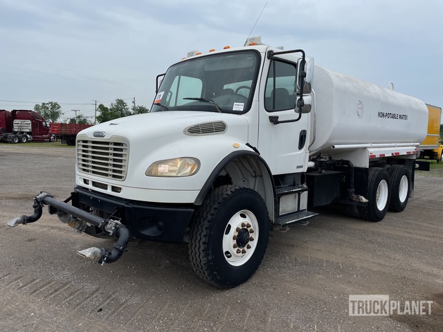 2005 Freightliner Business Class M2 4200 gal 6x4 Water Truck | Ritchie ...