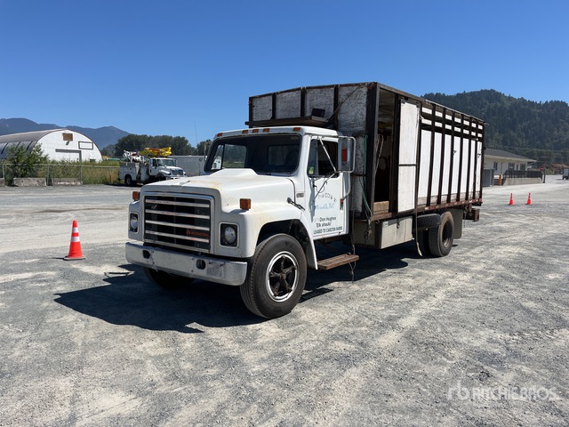 1987 International S1800 4x2 Livestock Truck | Ritchie Bros. Auctioneers