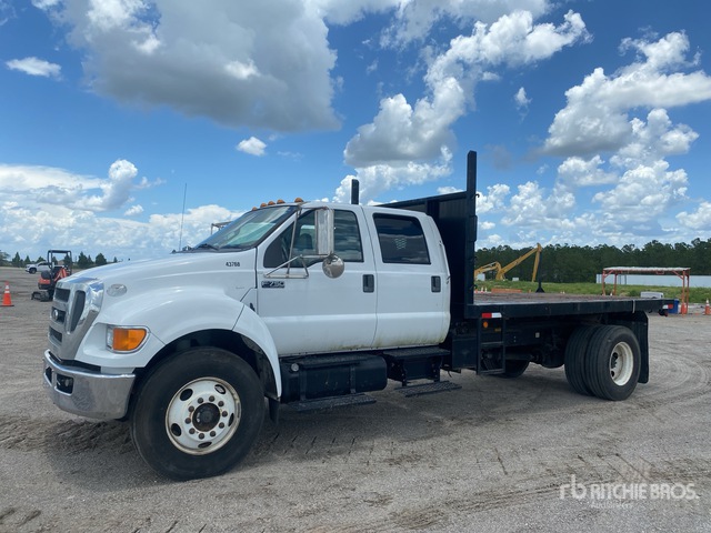 2015 Ford F-750 4x2 Crew Cab Flatbed Dump Truck | Ritchie Bros. Auctioneers