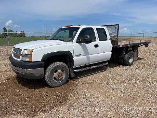 2003 Chevrolet 3500 4x4 Extended Cab Flatbed Truck | Ritchie Bros ...