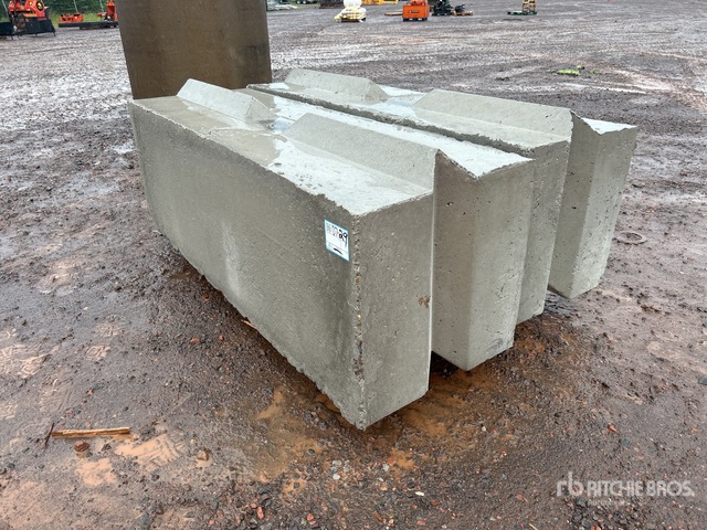Quantity of Concrete Blocks | Ritchie Bros. Auctioneers