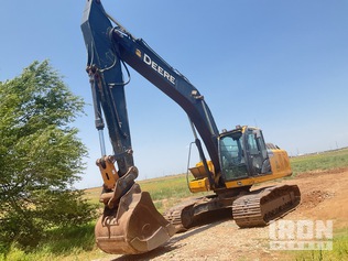 John Deere 250G LC Tracked Excavator in Lubbock, Texas, United States ...