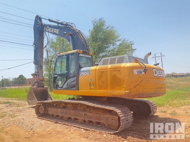 John Deere 250G LC Tracked Excavator in Lubbock, Texas, United States ...
