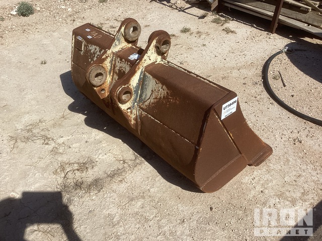 John Deere 60 in Cleanup Excavator Bucket in Midland, Texas, United ...