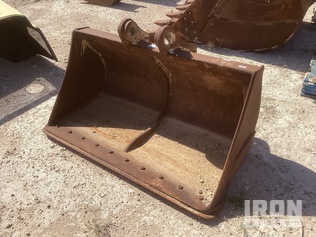 John Deere 60 in Cleanup Excavator Bucket in Midland, Texas, United ...
