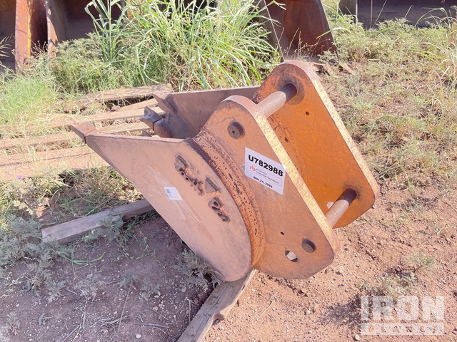 John Deere 16 in V-Ditching Backhoe Rear Bucket - Fits John Deere 310E ...