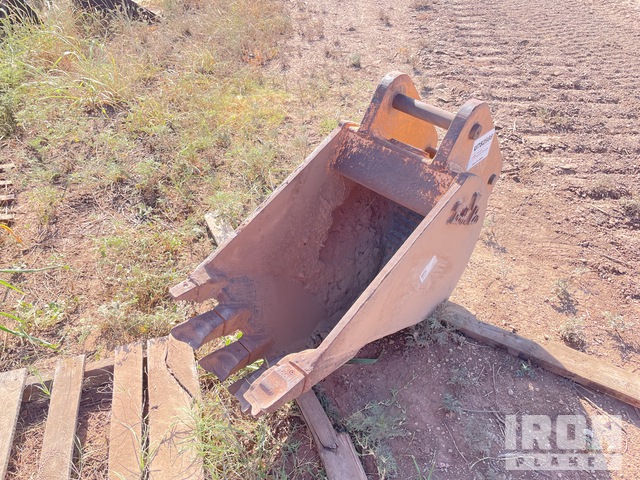John Deere 16 in V-Ditching Backhoe Rear Bucket - Fits John Deere 310E ...