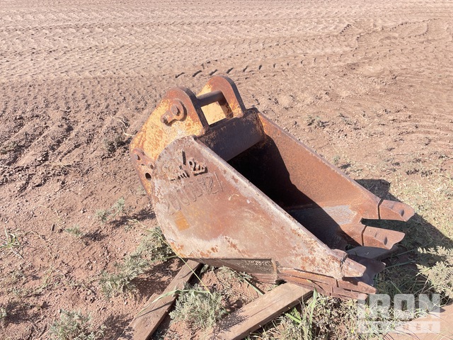 John Deere 16 in V-Ditching Backhoe Rear Bucket - Fits John Deere 310E ...