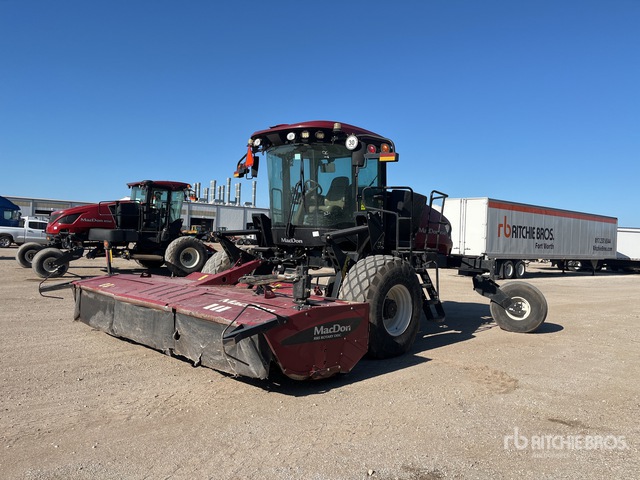 2018 MacDon M1240 15 ft 10 in Swather Windrower | Ritchie Bros. Auctioneers