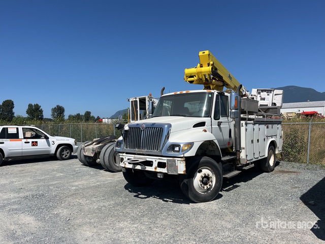 2005 Altec TA41M 41 ft on 2006 International Workstar 7400 4x2 Bucket Truck (Inoperable ...
