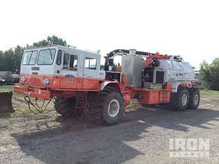 Foremost Delta 6x6 COE Off Road T/A Vacuum Tanker Truck hos Edmonton ...