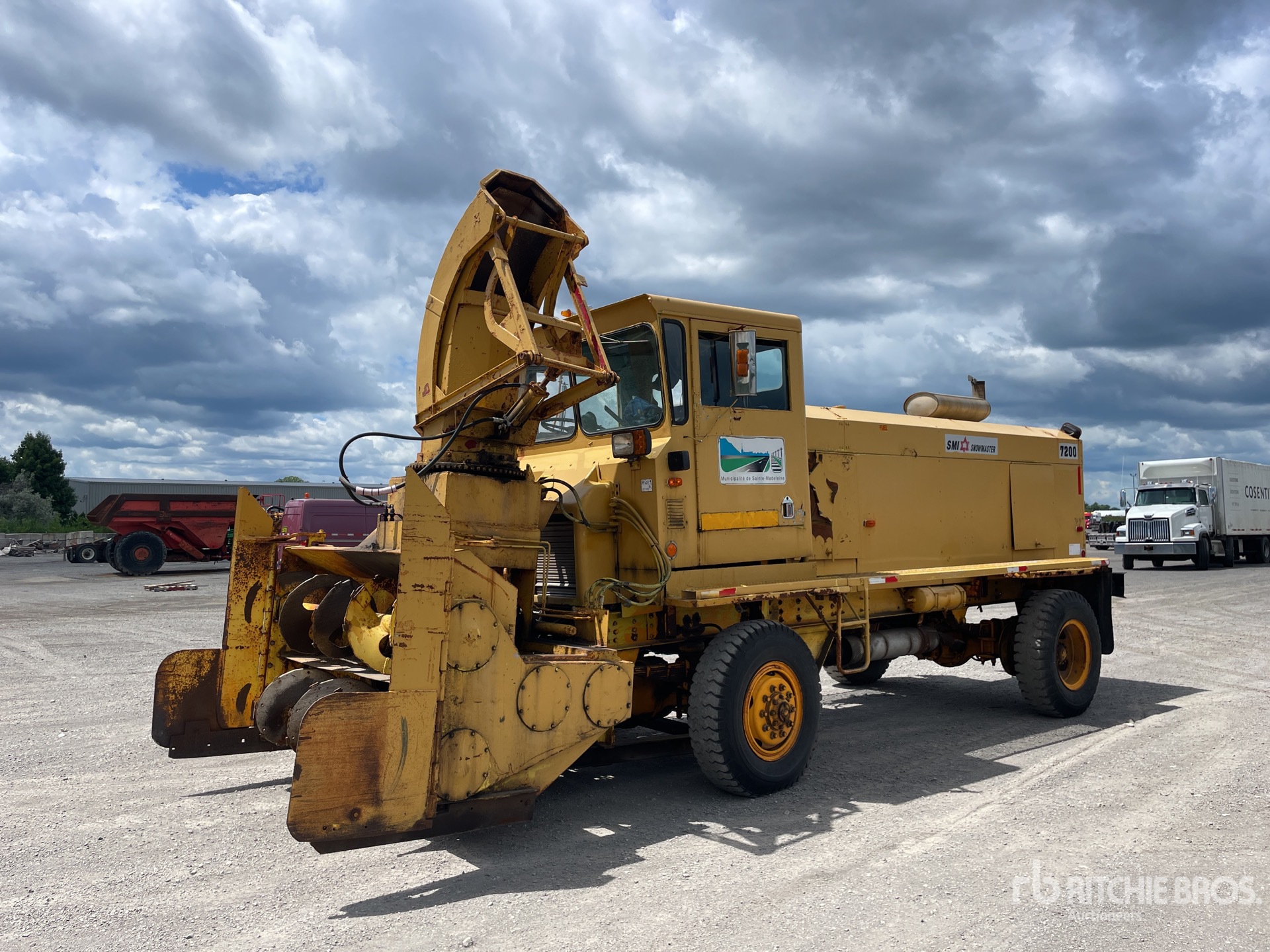 1975 SMI 7200 7 ft 10 in Hydraulic Snow Blower | Ritchie Bros. Auctioneers