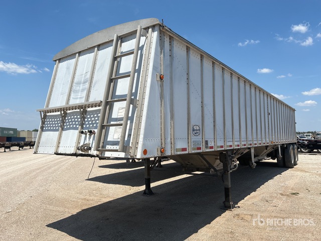 2009 Merritt 42 ft T/A Belly Dump Grain Trailer | Ritchie Bros. Auctioneers