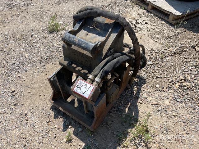 Bobcat PCF34 18 in Plate Compactor | Ritchie Bros. Auctioneers