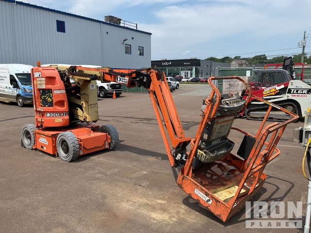 2012 JLG E300AJP 2WD Electric Articulating Boom Lift (Inoperable) in ...