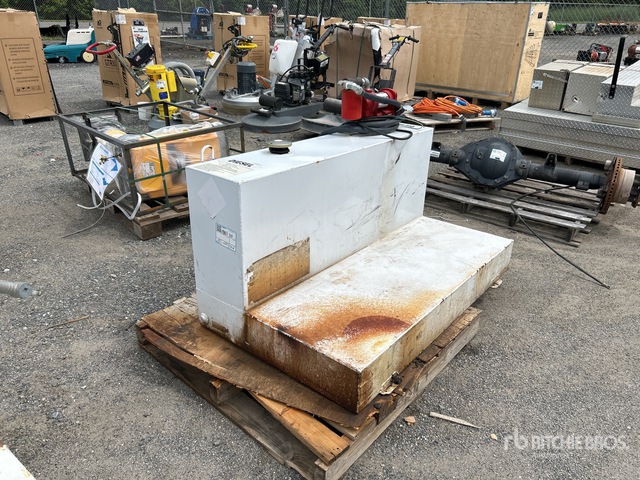 88 gal Portable Steel Diesel L Shape Fuel Tank | Ritchie Bros. Auctioneers