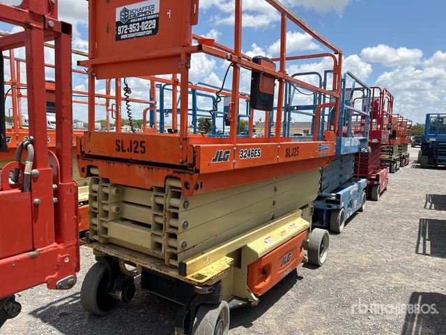 2018 JLG 3246ES Electric Scissor Lift | Ritchie Bros. Auctioneers