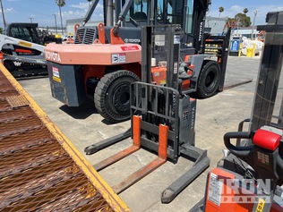 2018 Toyota 8BWS13 2500 lb Electric Stacker (Inoperable) in Santa Fe ...